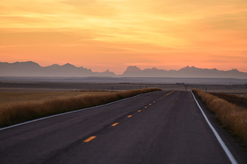 Contact Glacier Sun Tours to Book Your Glacier Park Tour